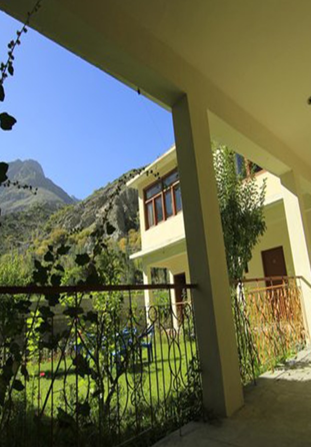 Best Luxury Hotel in Hunza Valley | Gulmit Continental Hotel